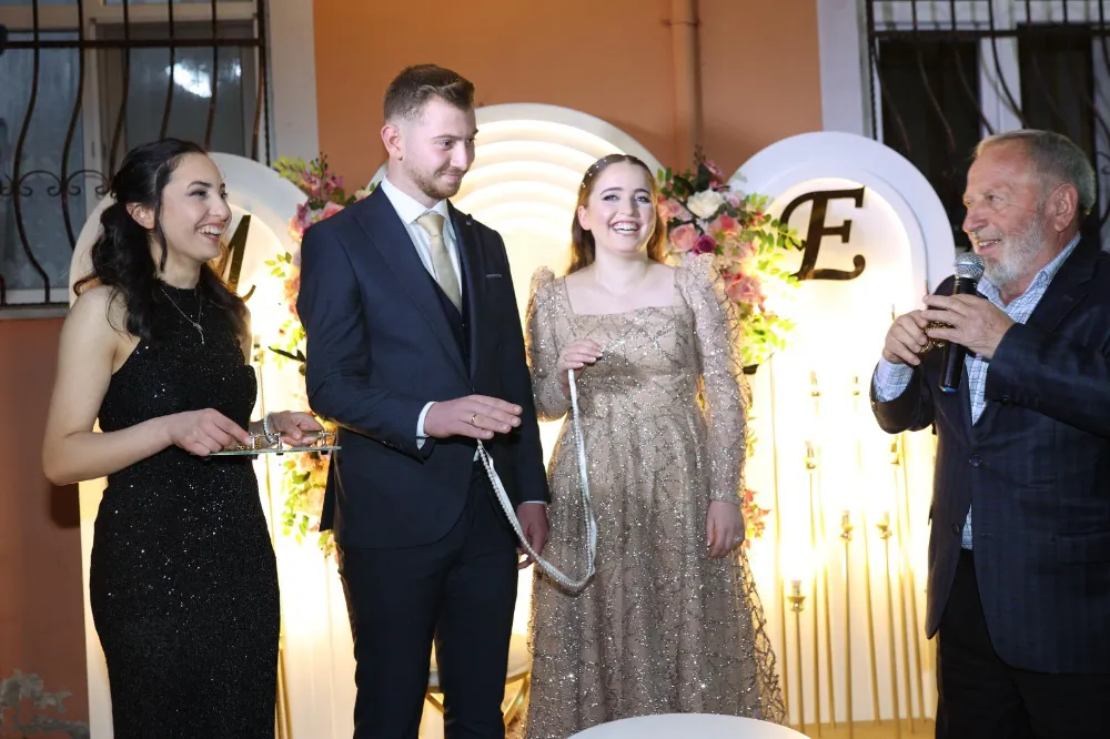 Esra ile Murat’tan evliliğe ilk adım...