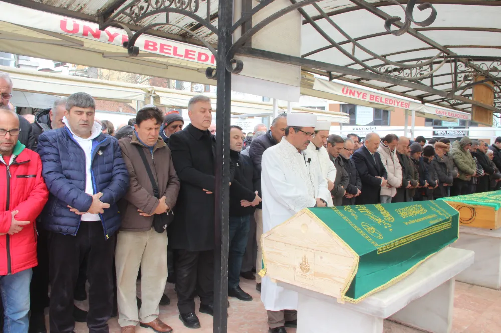 İsmet Felek son yolculuğuna uğurlandı